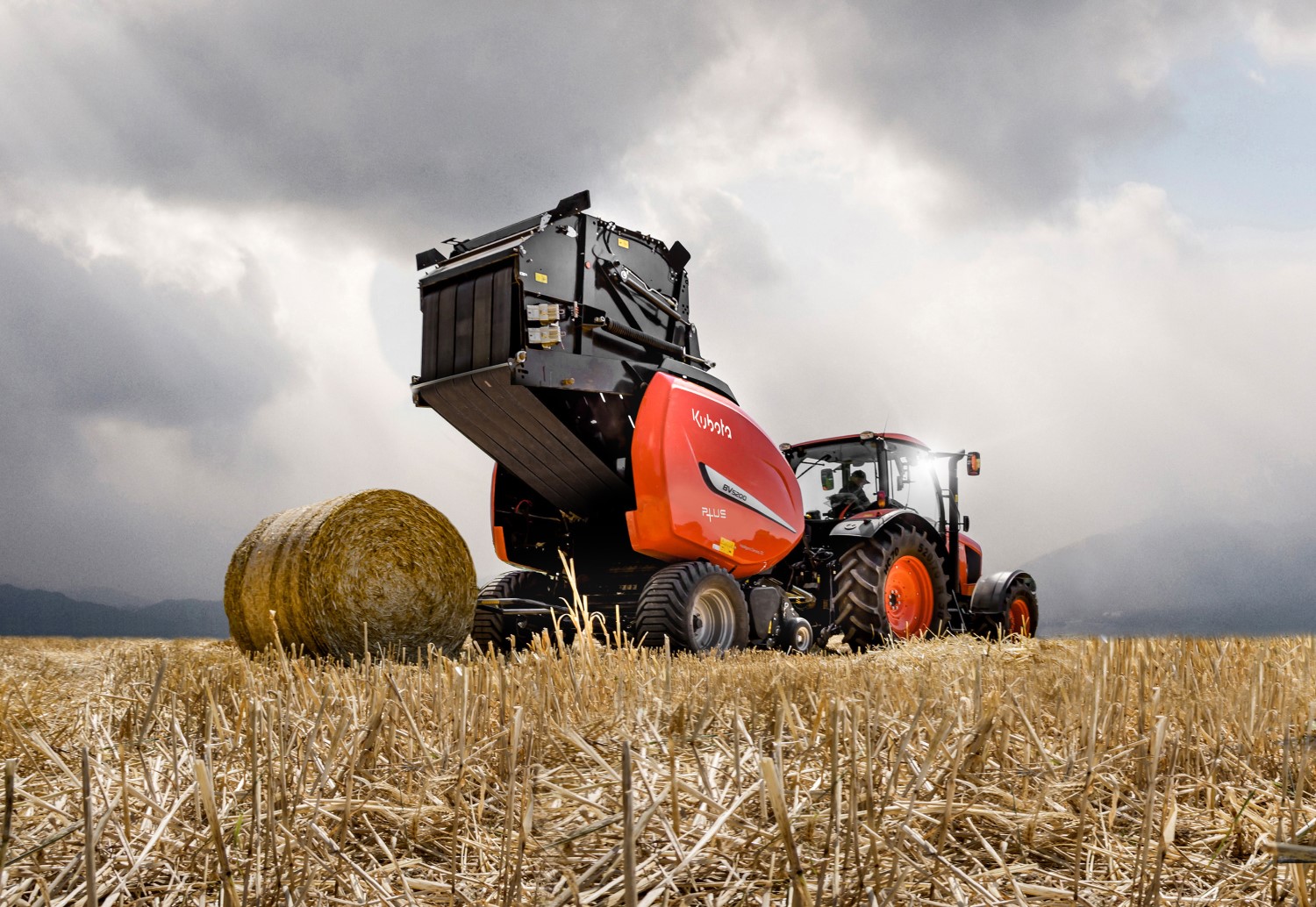 Plus-series variable chamber balers announced from Kubota | News from ...