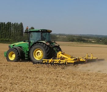 Claydon to launch new Evolution mounted drills and 9m Straw Harrow at ...
