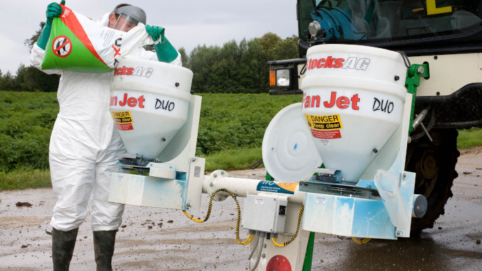 Protect against slugs in potato crops | News from AA Farmer